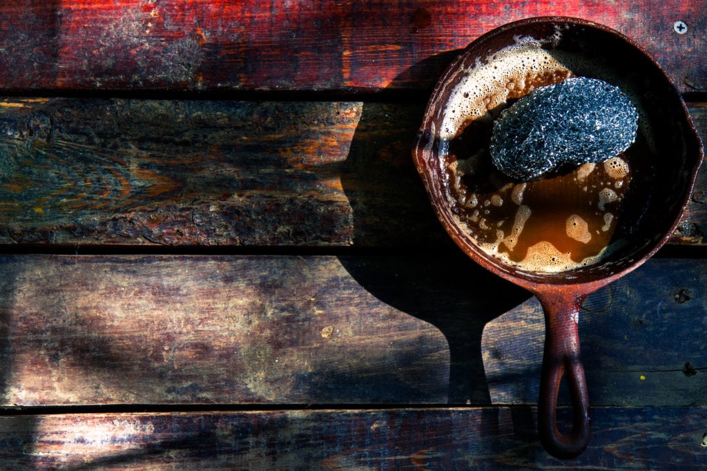 How to Restore Cast Iron Skillet Models and Make Them Stronger ...