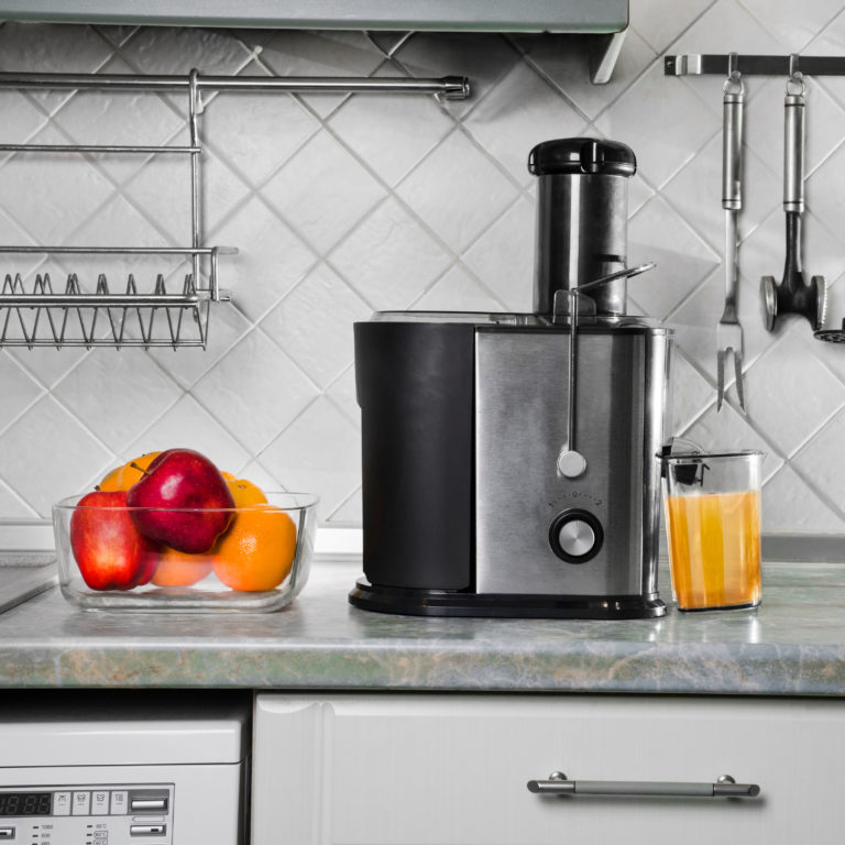 11 Best Small Juicers in 2025: Mini Juicers Review and Buying Guide ...
