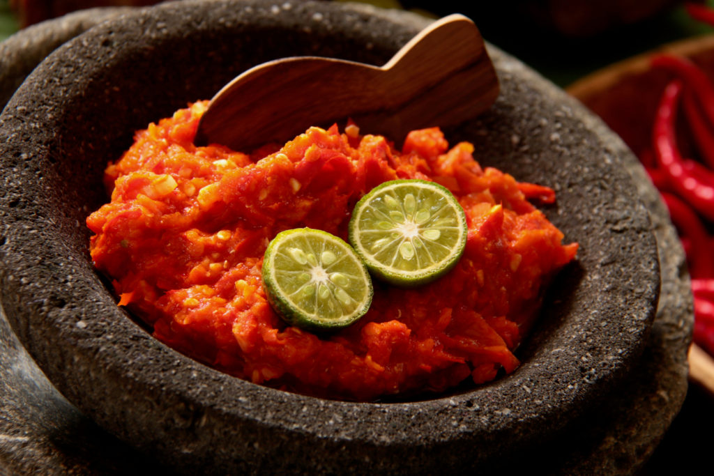 18 Best Sriracha Substitutes - Tastylicious