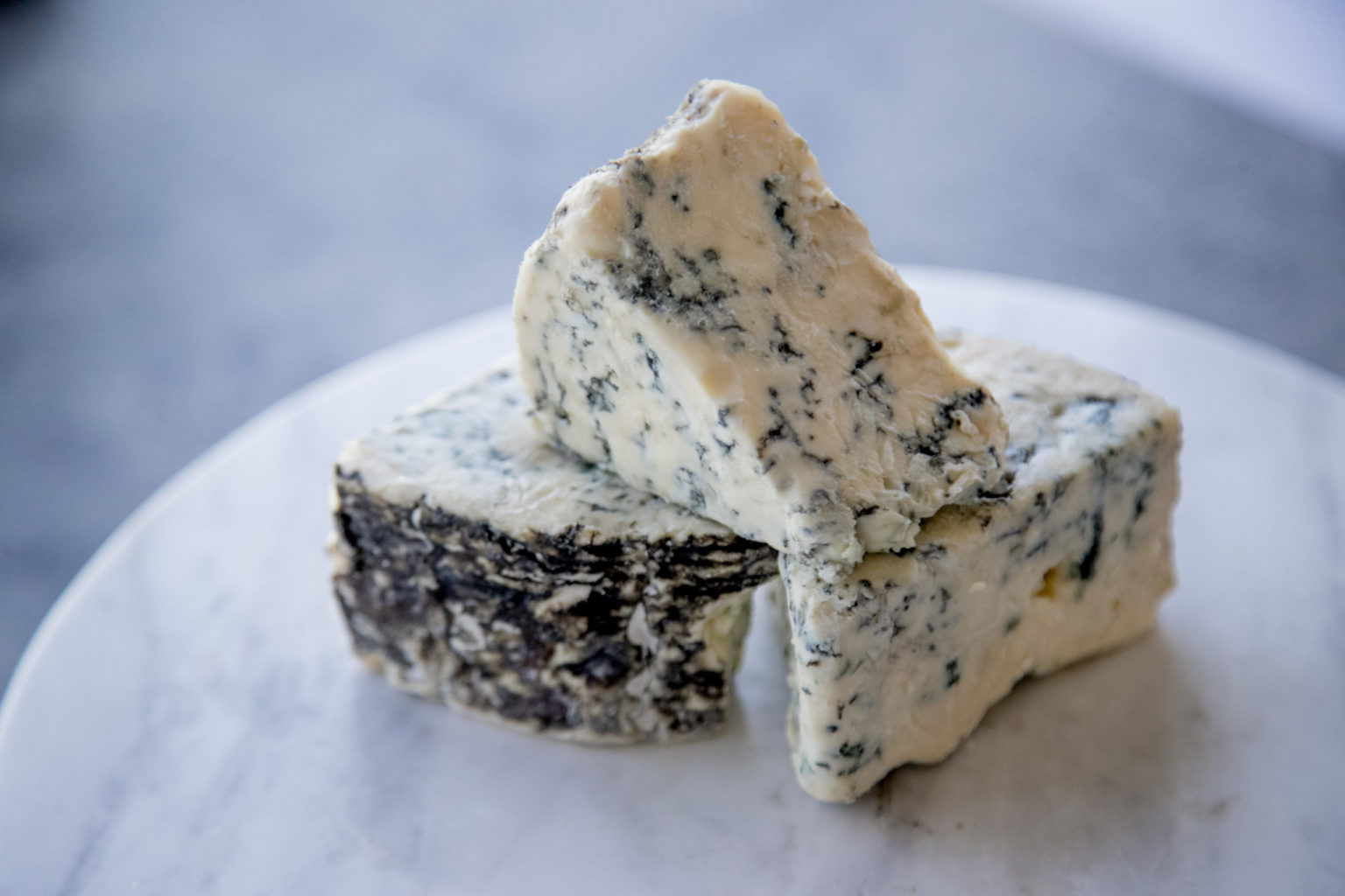 19 Best Substitutes for Gorgonzola - Tastylicious