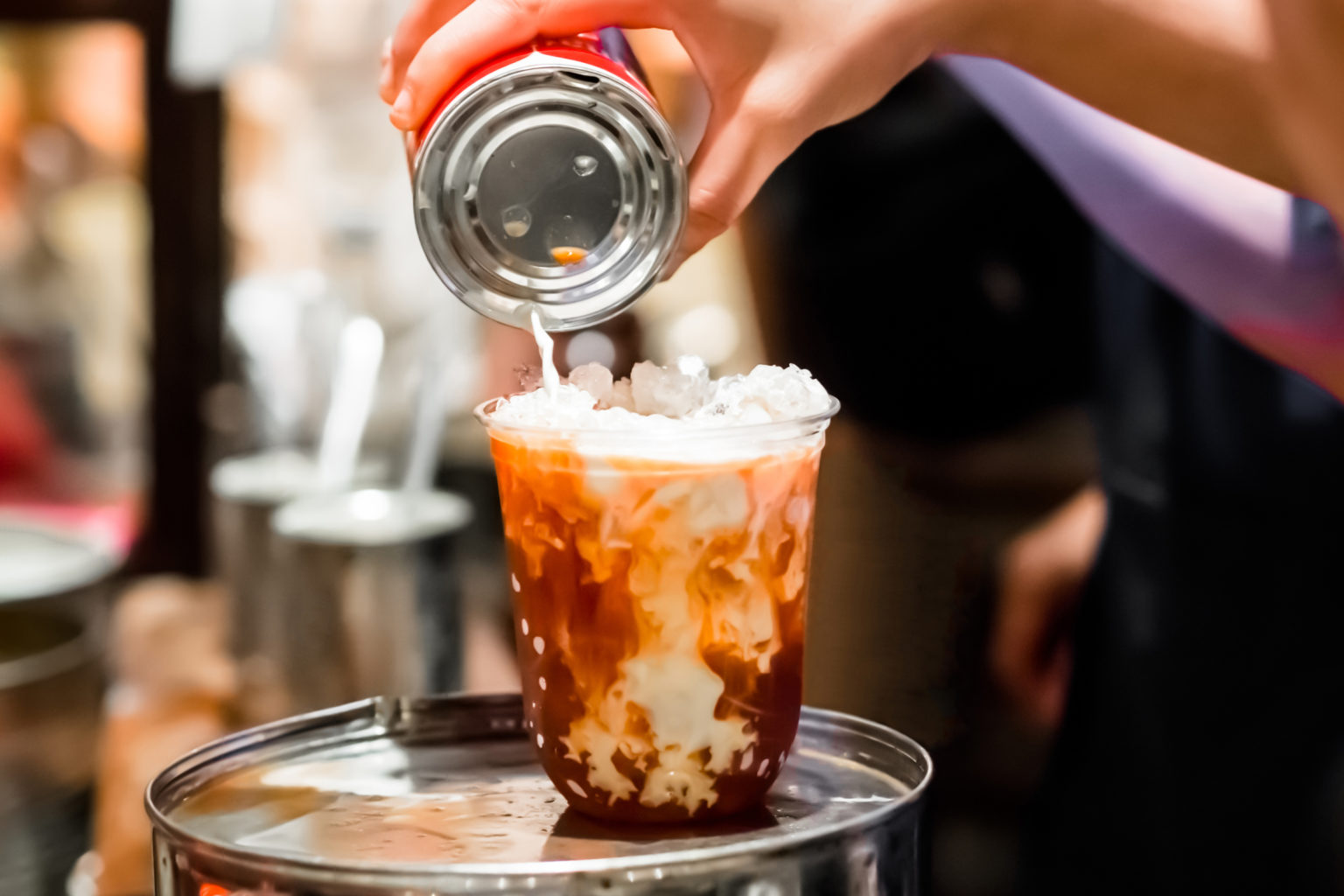 What Does Thai Milk Tea Taste Like? - Tastylicious