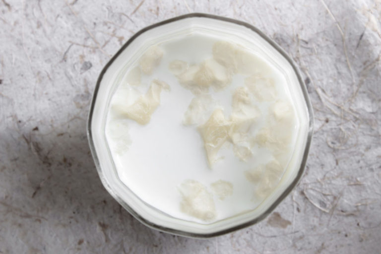 Does Oat Milk Go Bad? Here's Everything You Need To Know. - Tastylicious