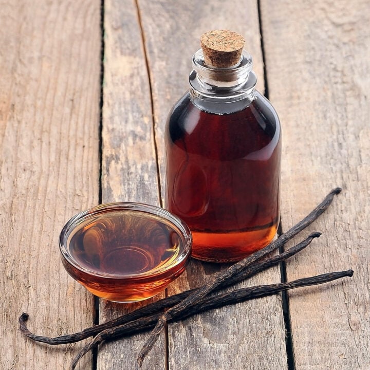 13 Best Vanilla Sugar Substitutes - Tastylicious