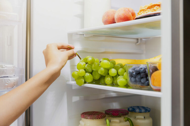 How Long Do Grapes Last in the Fridge? Here's Everything You Need To ...
