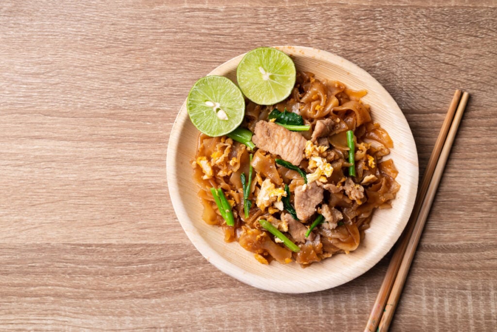 Pad Thai Vs Pad See Ew: What Is The Difference? - Tastylicious