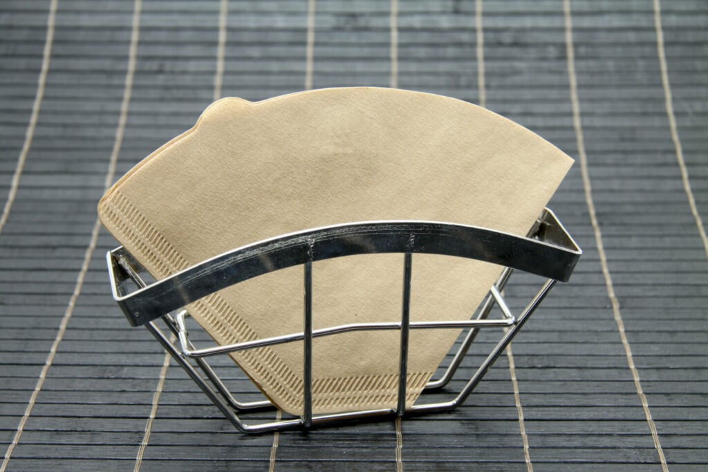 Can You Use A Paper Filter In A French Press? Yes, Here’s How ...