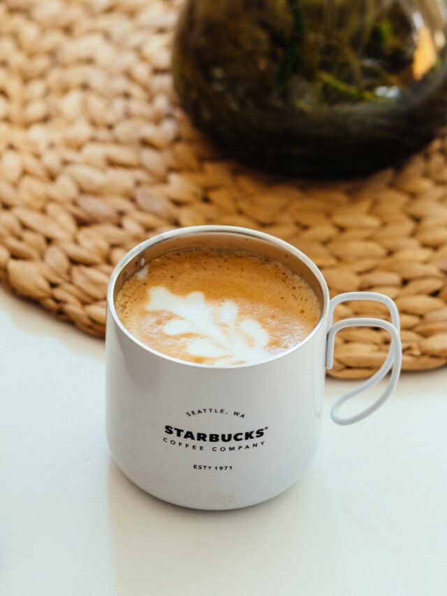 The 7 Best Starbucks Drinks Without Coffee - Tastylicious