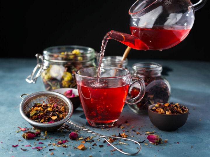 Is Tea Acidic? Everything You Need To Know. - Tastylicious