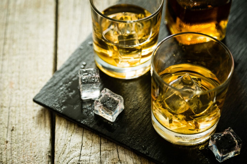 20+ Alcohols Ranked by Acidity - Tastylicious