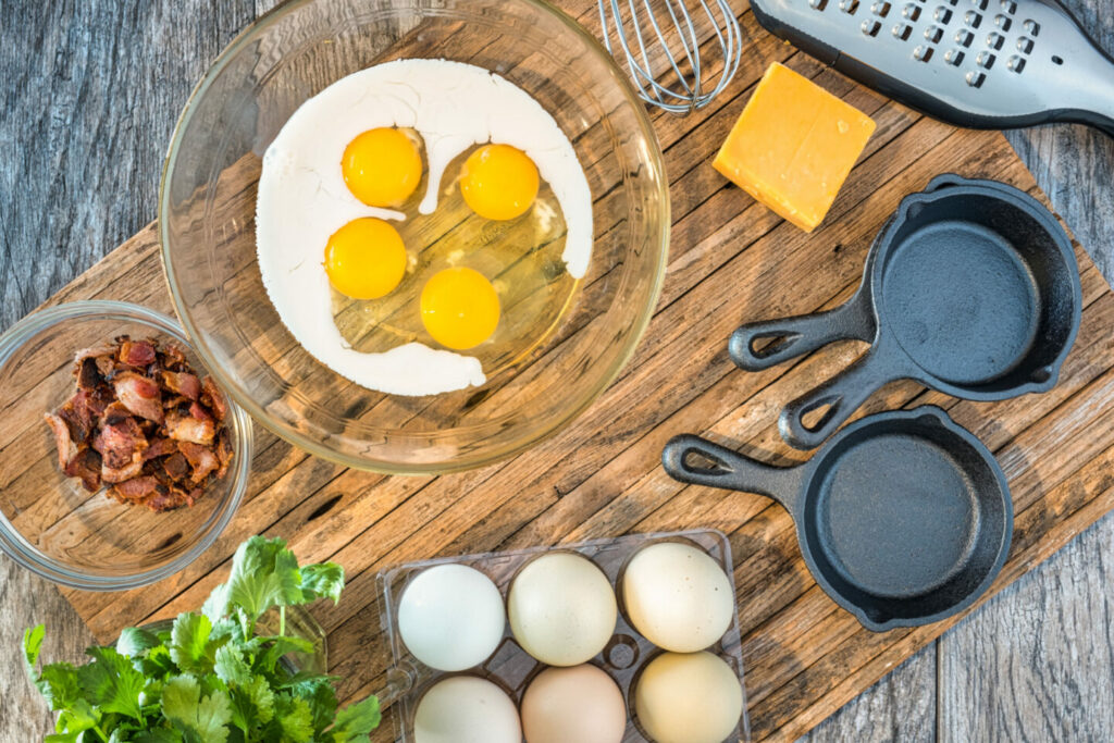 The Best Mini Cast Iron Pans and Skillets to Buy Today - Tastylicious