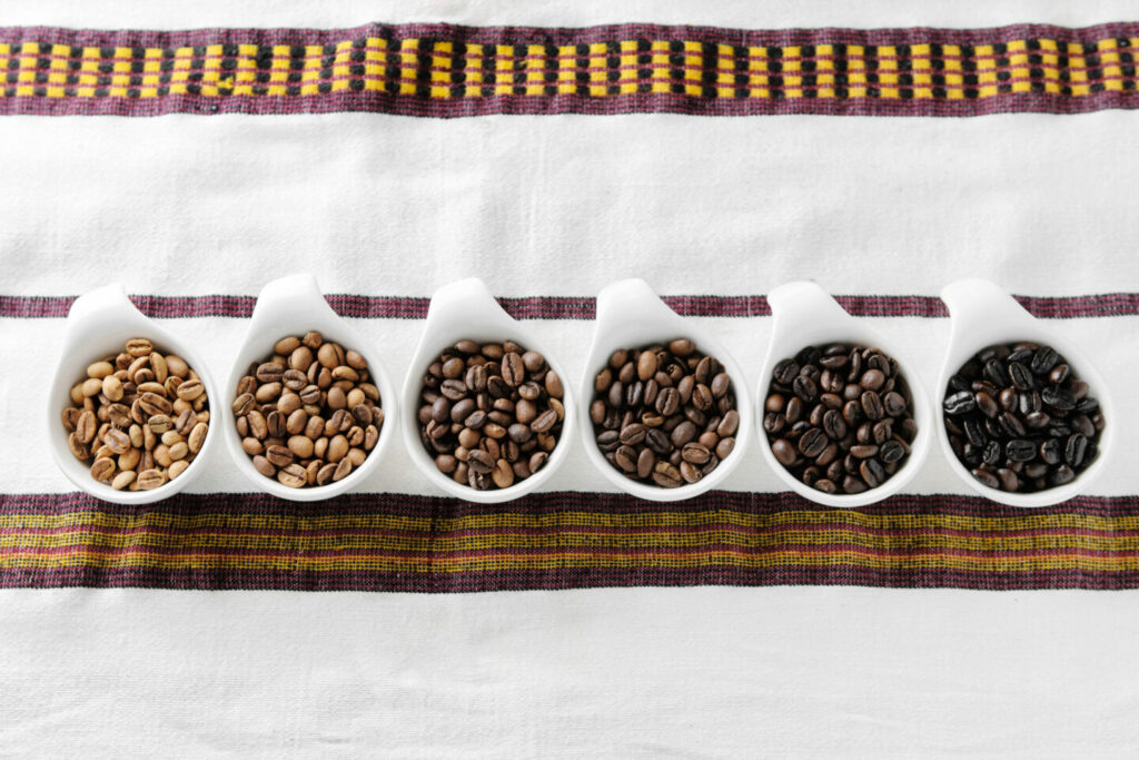 Dark Roast Vs. Medium Roast Vs. Light Roast: All Types Of Coffee Roast ...