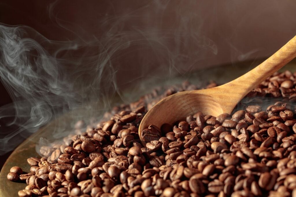Dark Roast Vs. Medium Roast Vs. Light Roast: All Types Of Coffee Roast ...