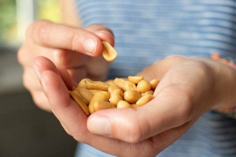 Are Peanuts High in Iron? - Tastylicious