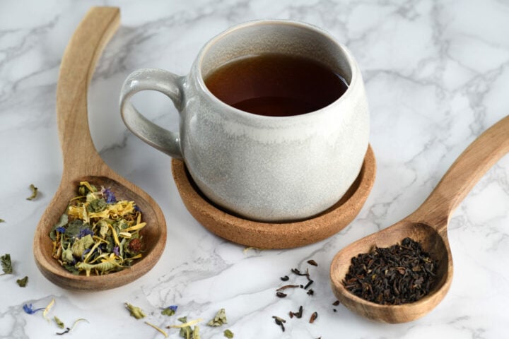 10 Best Teas for Acid Reflux and Heartburn - Tastylicious
