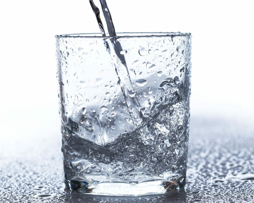 Is Carbonated Water Acidic? - Tastylicious